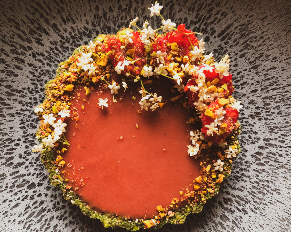 RASPBERRY TART WITH MORINGA & A PISTACHIO CRUST – Sun Potion