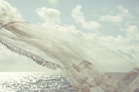 INTUITIVE WRITING #13: RITUALS OF AIR – Sun Potion