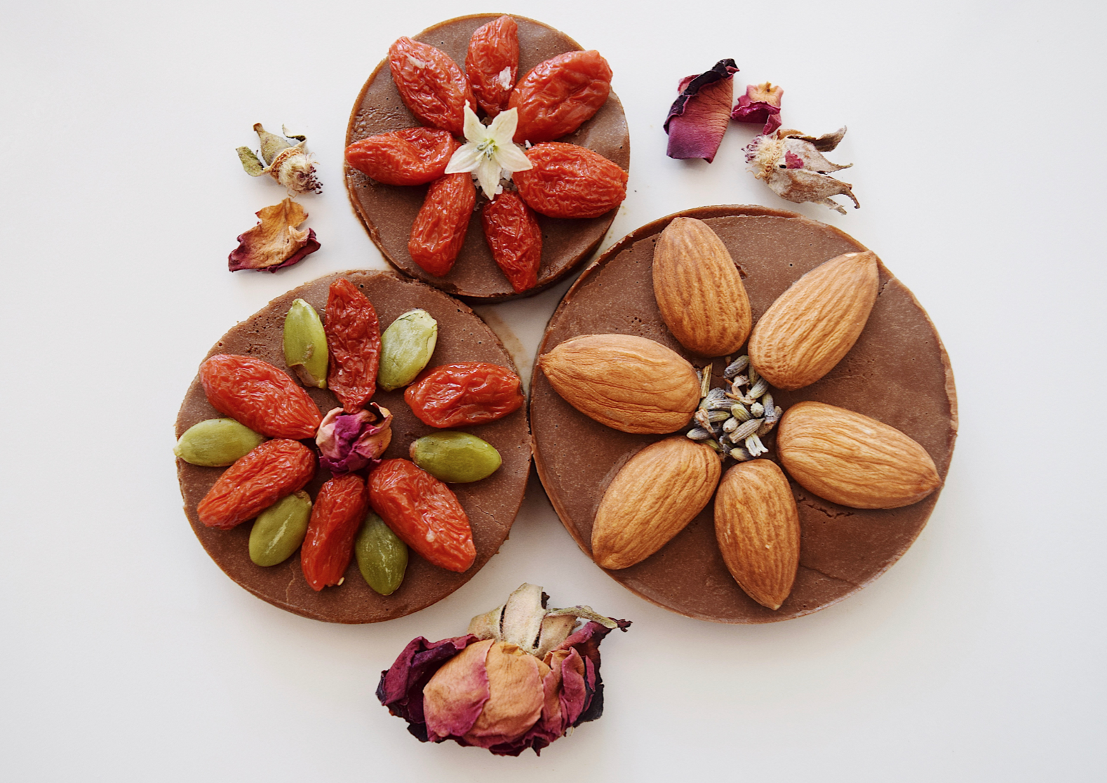 ADAPTOGENIC CHOCOLATE MEDALLIONS – Sun Potion